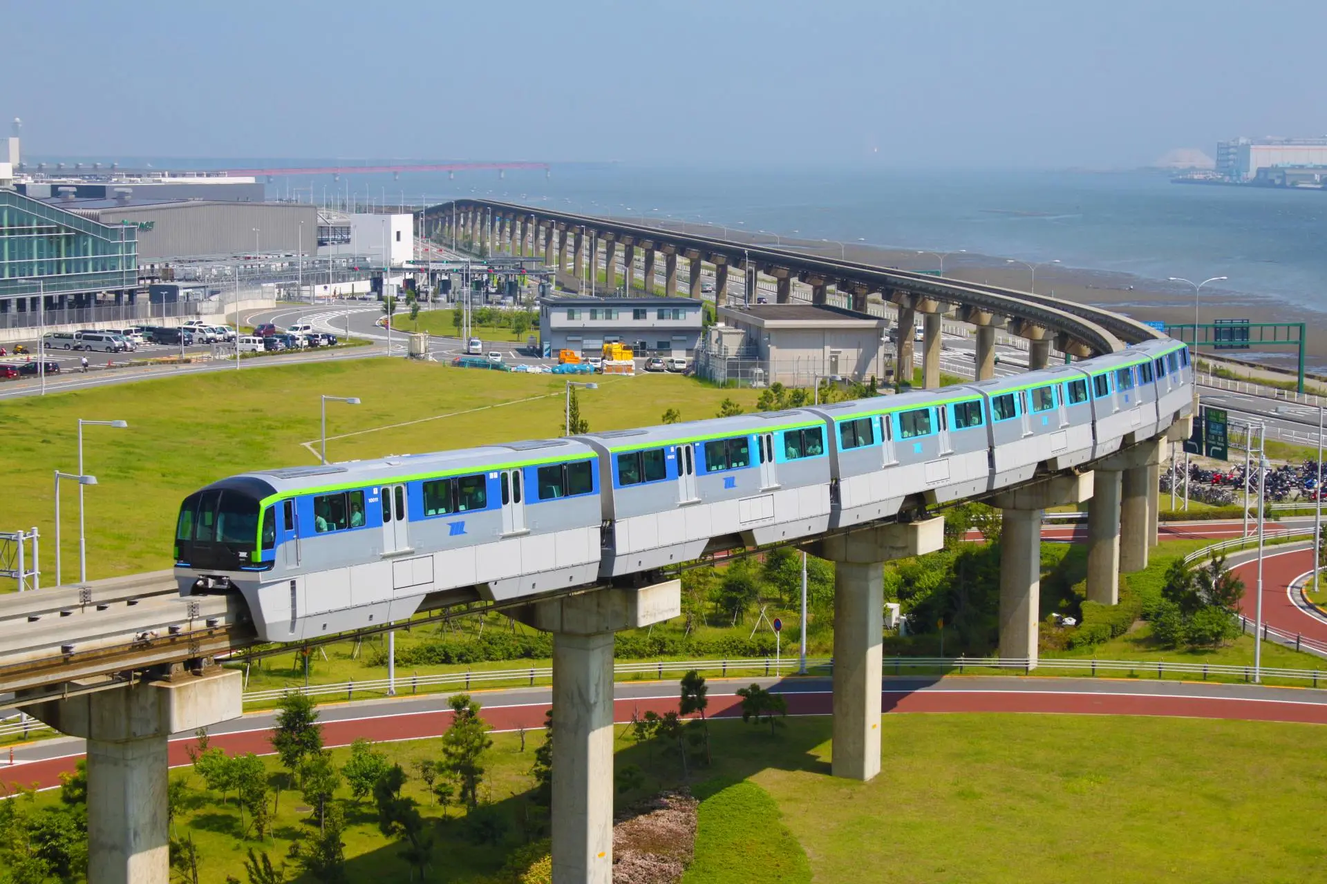 Tokyo Monorail | GOOD LUCK TRIP