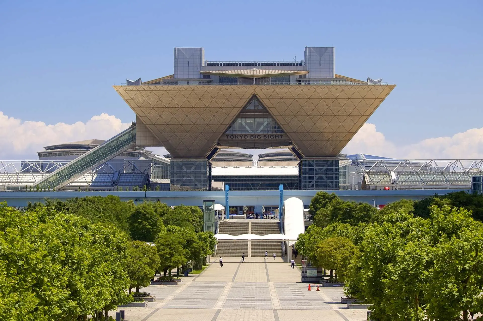 Tokyo Big Sight (Tokyo International Exhibition Hall) - Must-See ...