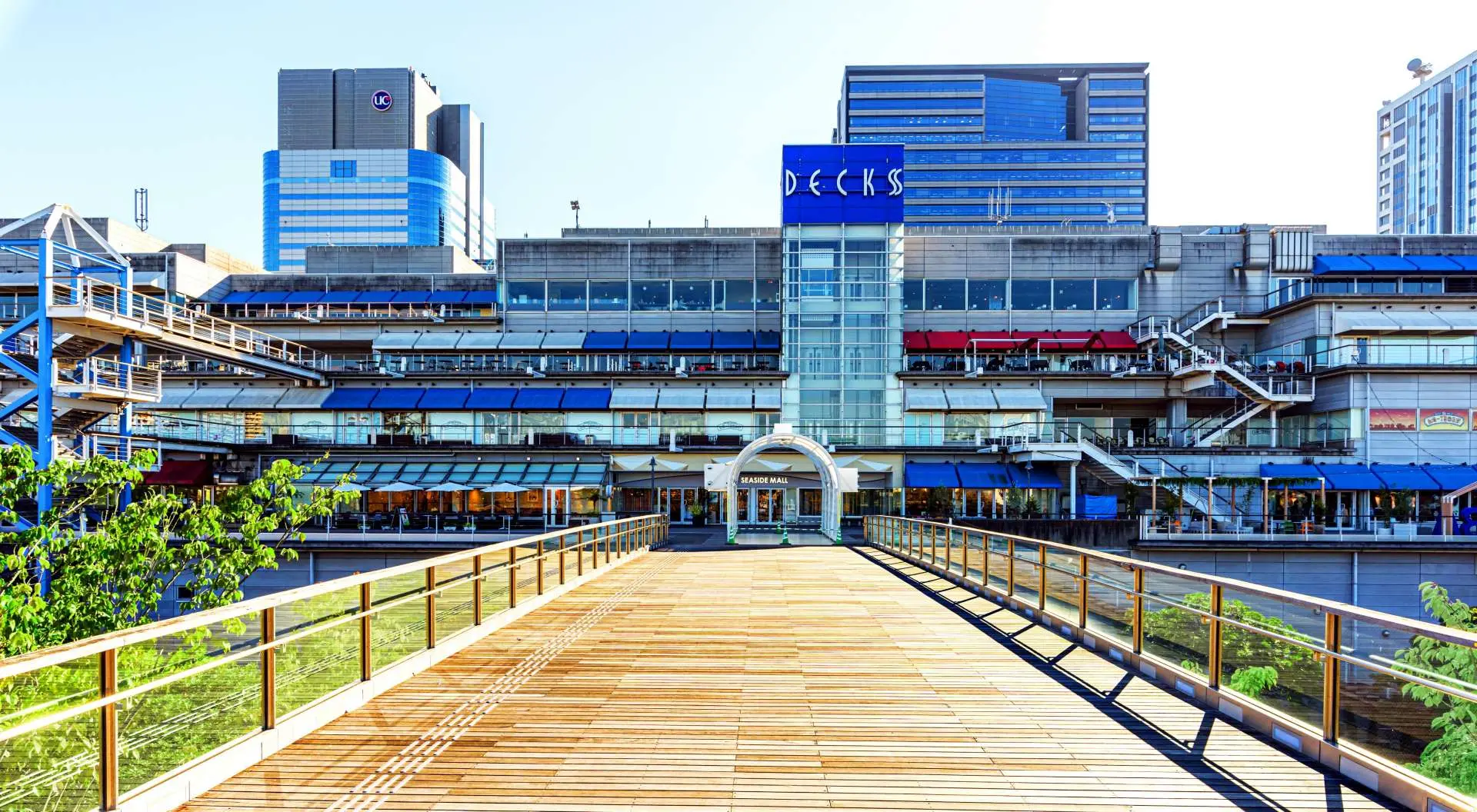 DECKS Tokyo Beach - Where to Shop, Access, Hours & Price | GOOD LUCK TRIP