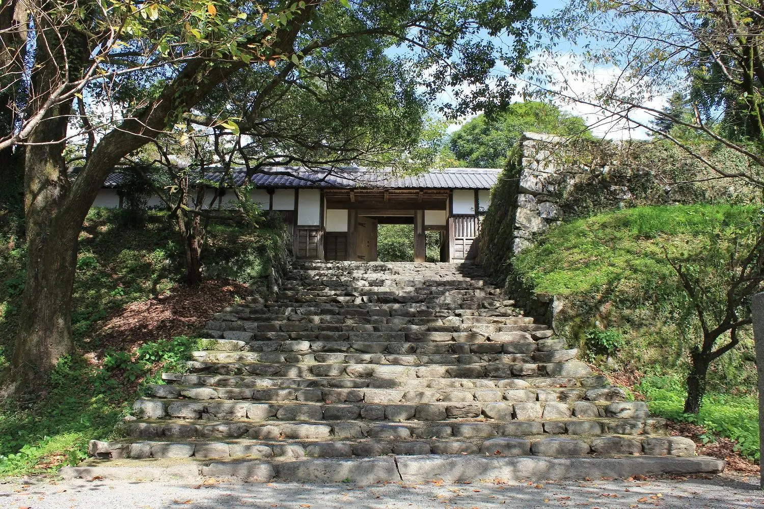 Akizuki Castle Ruins - Must-See, Access, Hours & Price | GOOD LUCK TRIP