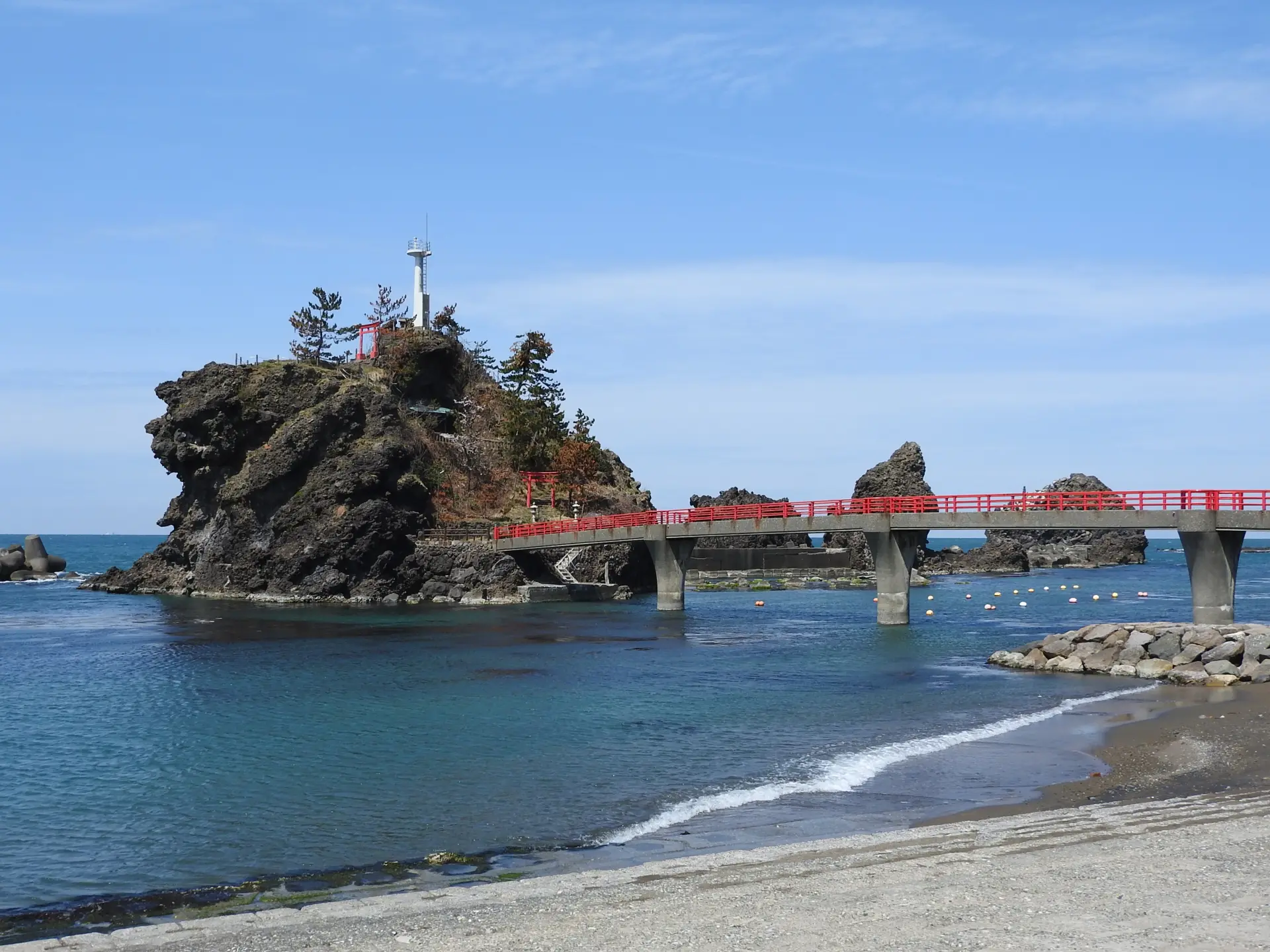 Benten Rock - Must-See, Access, Hours & Price | GOOD LUCK TRIP