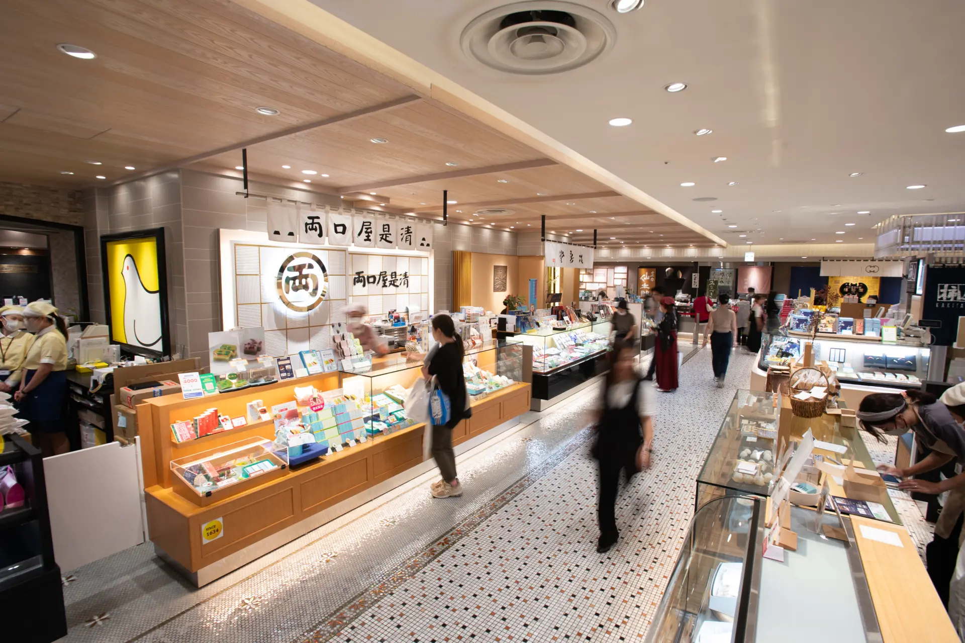 TOYOKO NORENGAI - Where to Shop, Access, Hours & Price | GOOD LUCK TRIP