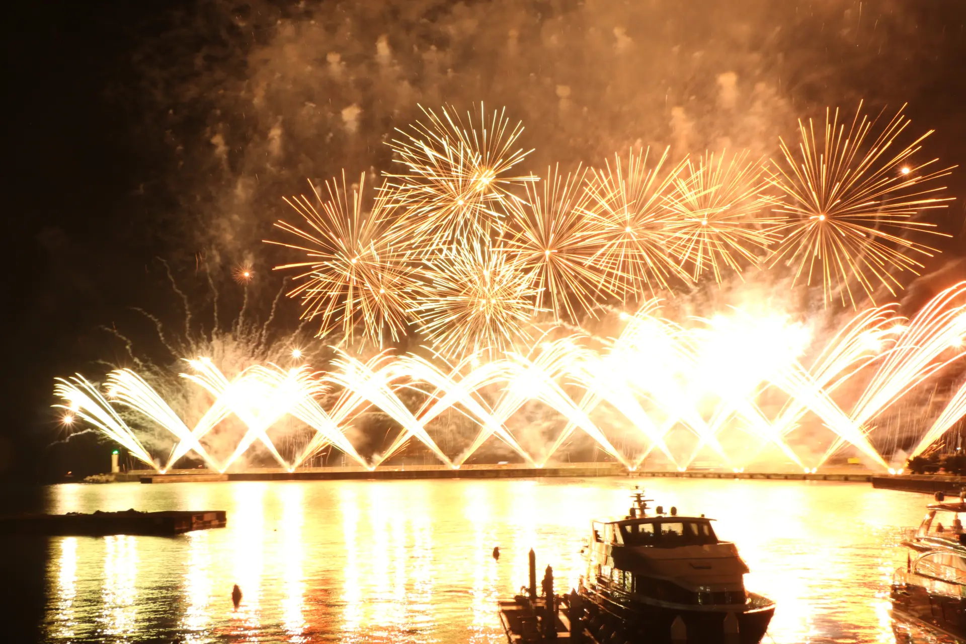 Atami Seaside Fireworks Festival - Must-See, Access, Hours & Price ...